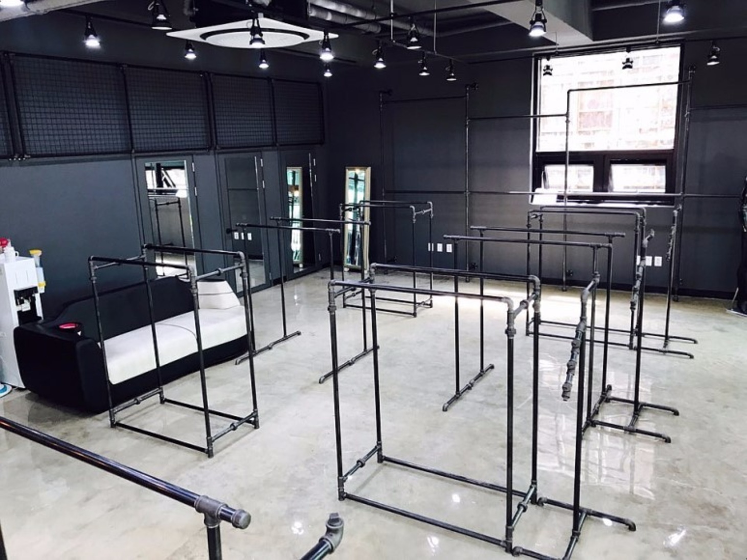 파이뽕파이프인테리어파이프인테리어파이프행거파이프선반파이프조명파이프테이블빈티지빈티지인테리어셀프인테리어인더스트리얼diy행거선반조명벽구조물벽행거