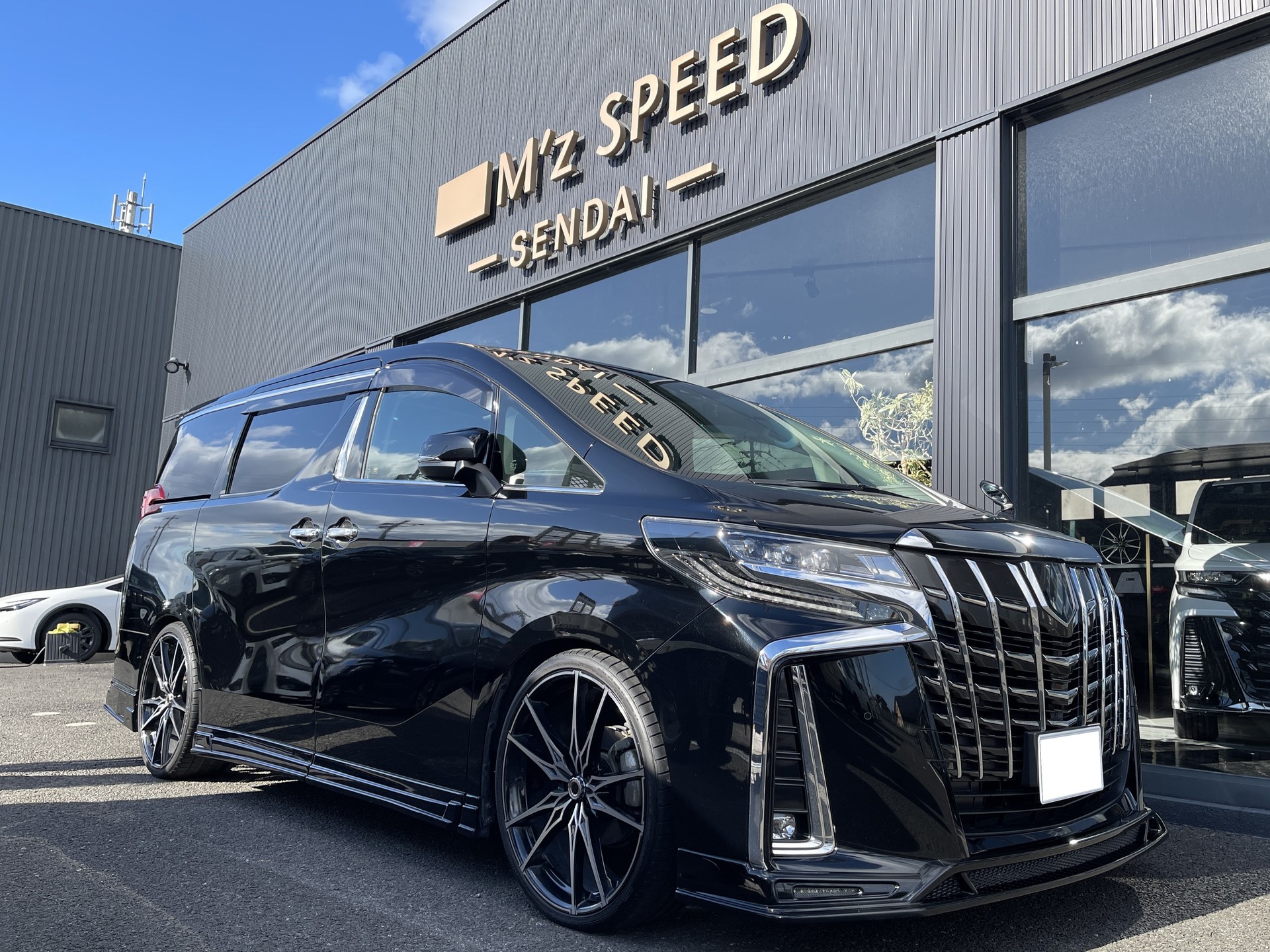 M'zSPEED仙台より納車情報！！ 福島県のI様にアルファードをご納車させていただきました！ 差し入れまでいただきありがとうございます・・・！ 今後とも、よろしくお願いいたします。 —–良い ...