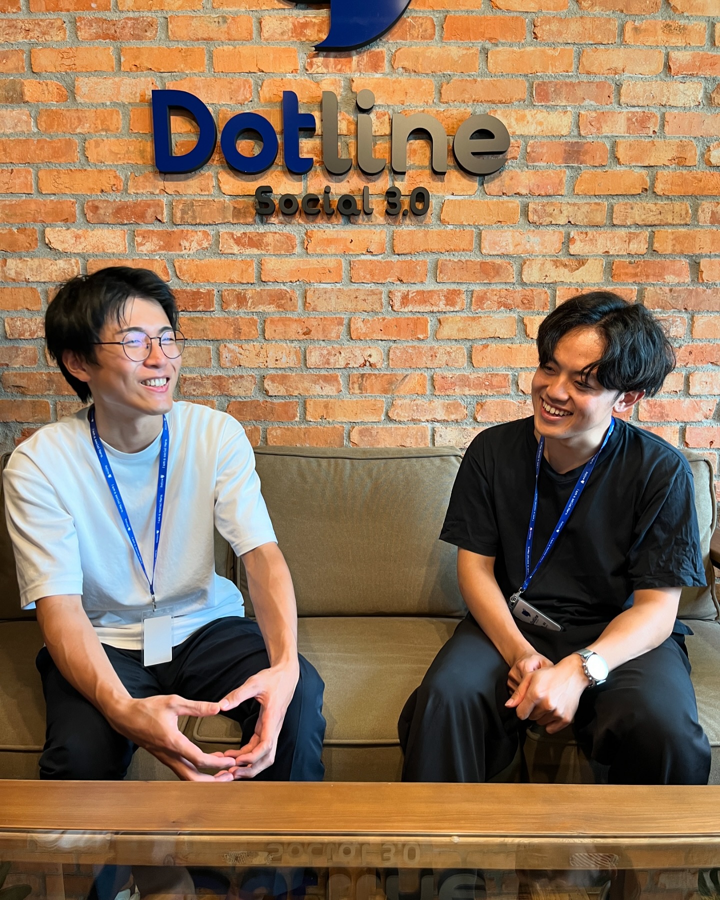 Dotline、社員紹介制度強化中 Dotlineでは、働くスタッフからの紹介で入社される方が非常に多く、年間で100名以上が紹介で入社されています | SnapWidget