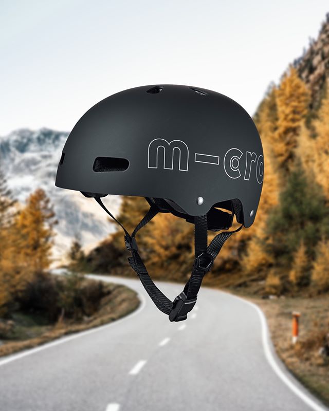 Beautiful sight. Beautiful sleek helmet design.???? Safety first ...